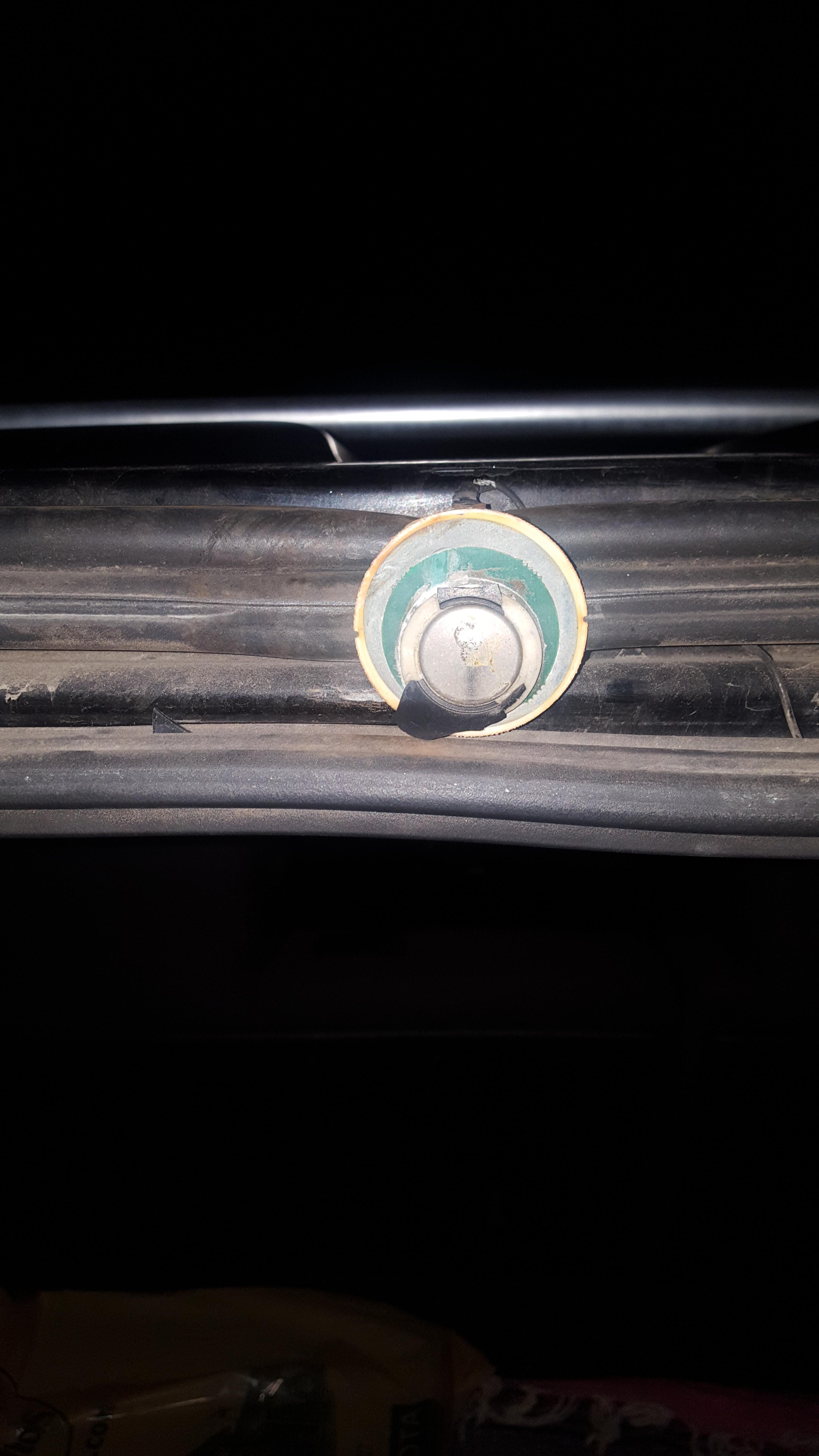 So what is this? H3 rear Hatch sensor thing? | Scrolller