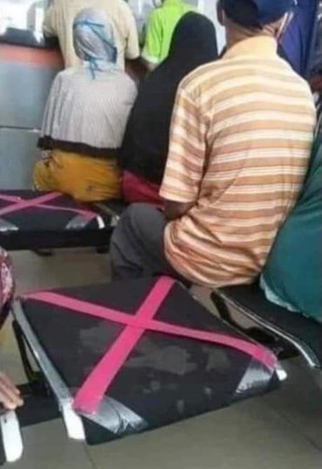 Social distancing | Scrolller