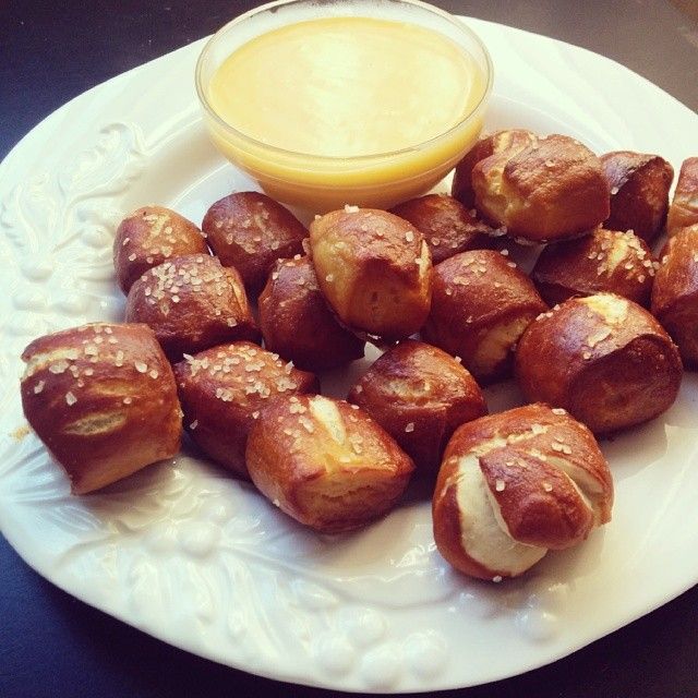 Soft Pretzels and Cheddar Cheese Dip (recipe in comments) | Scrolller