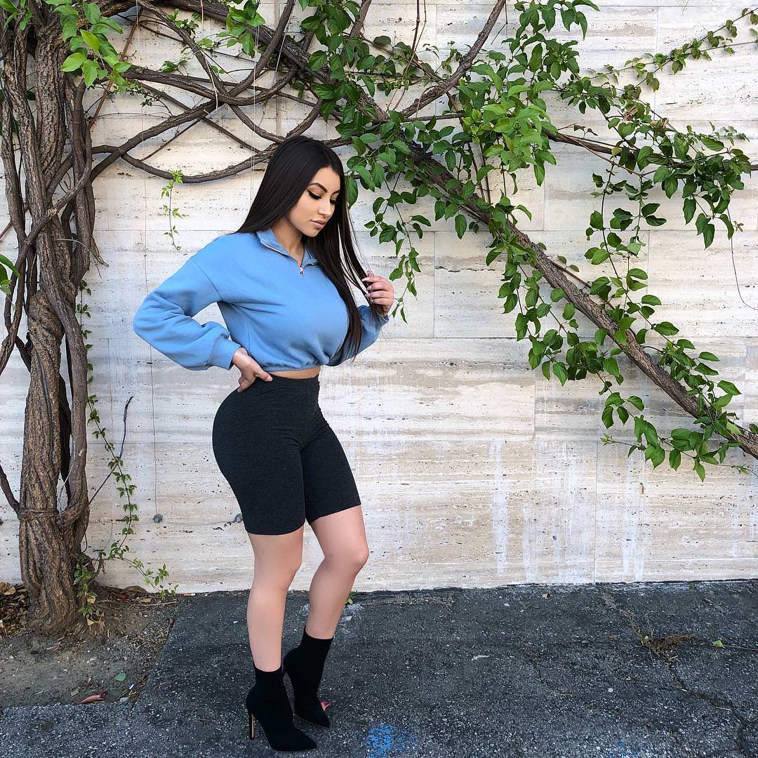 Did She Drop Something? | Scrolller