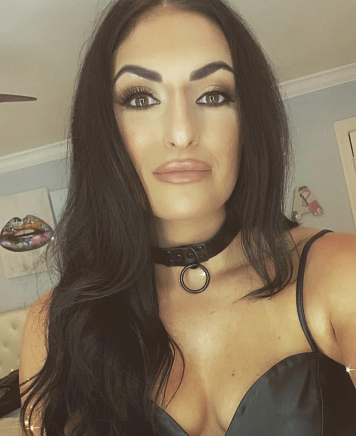 Sony Deville | Scrolller