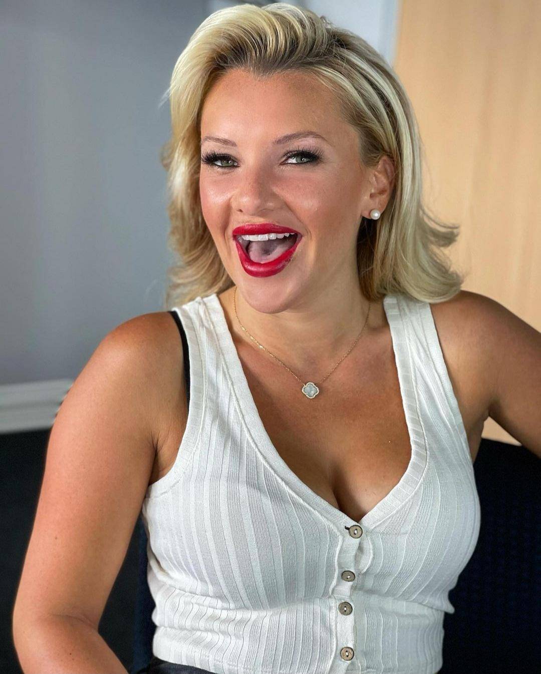 Sooo hot | Scrolller