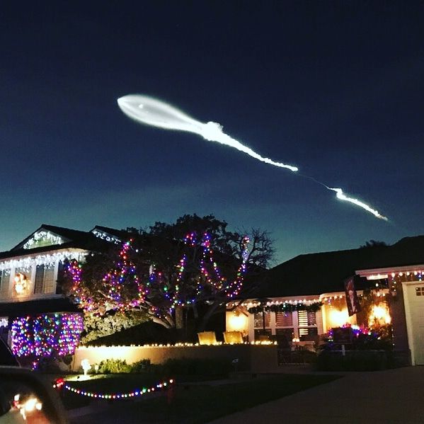 Space X and Christmas Lights | Scrolller
