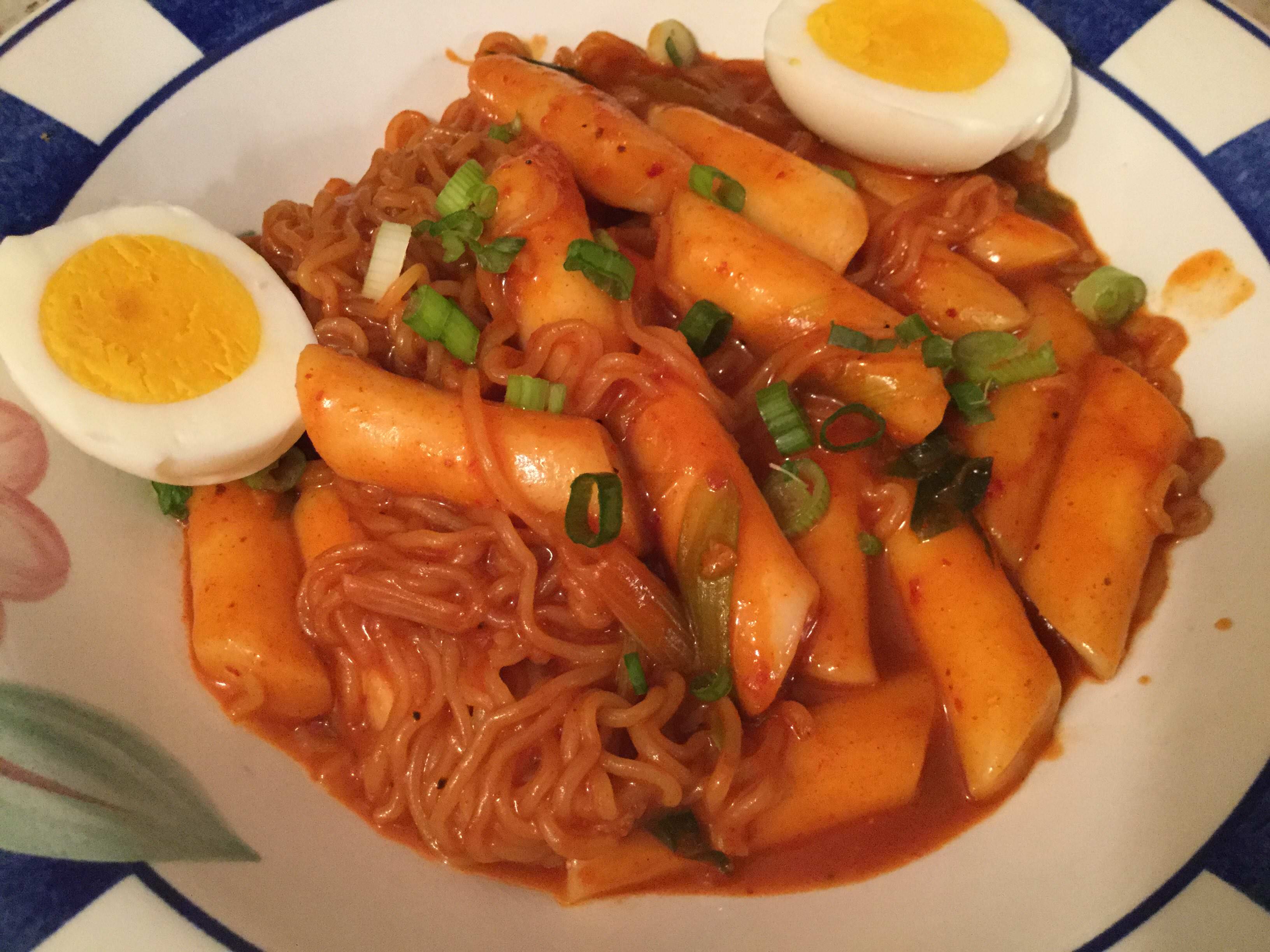 Spicy Korean Rice cake with ramen. Tteokbokki. | Scrolller