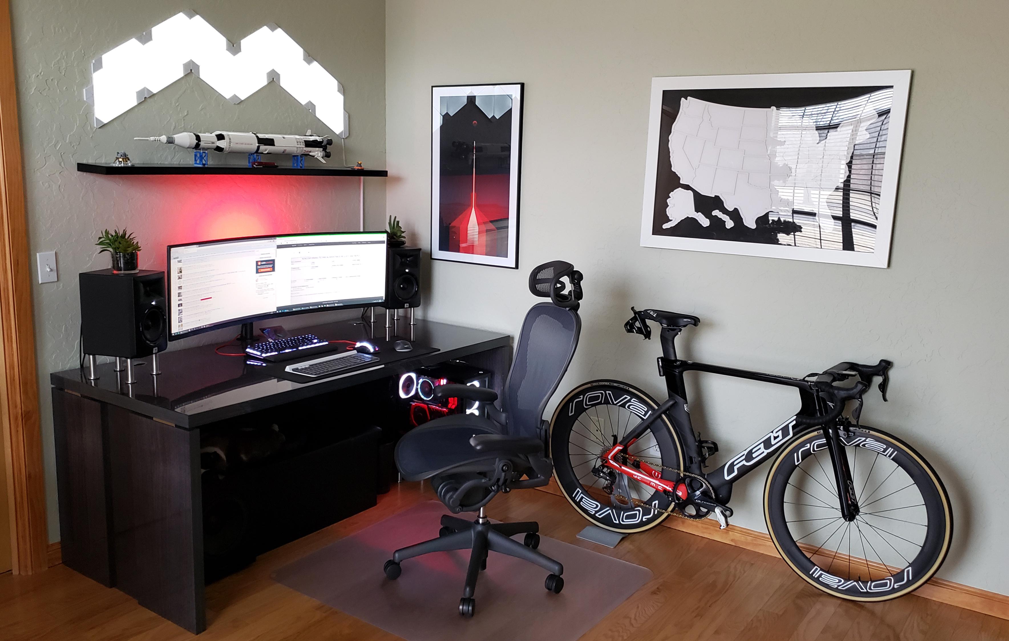 Split-Screen Dual-PC WFH 2021 | Scrolller