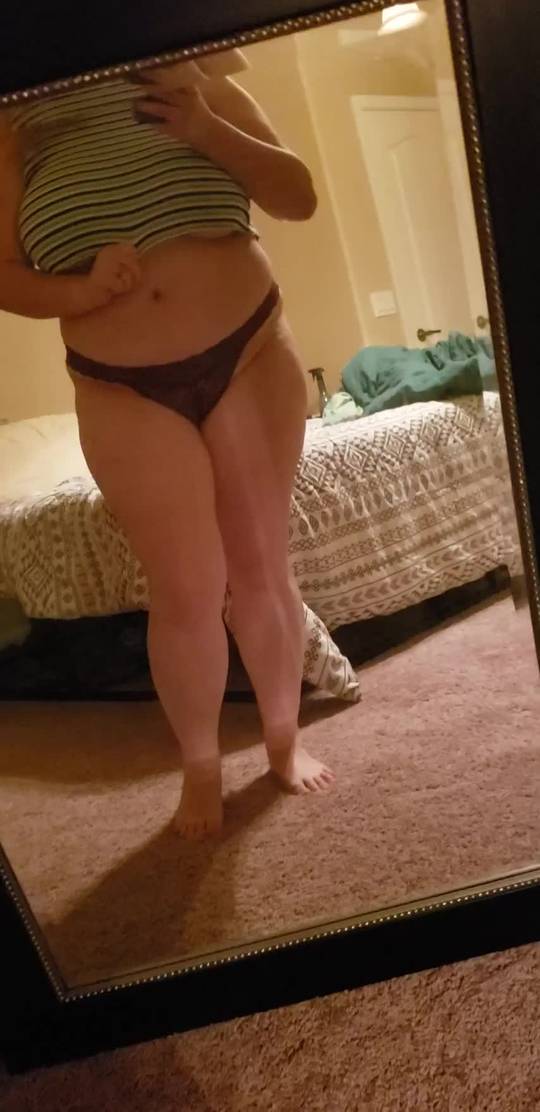 Squeeze em 👐 | Scrolller