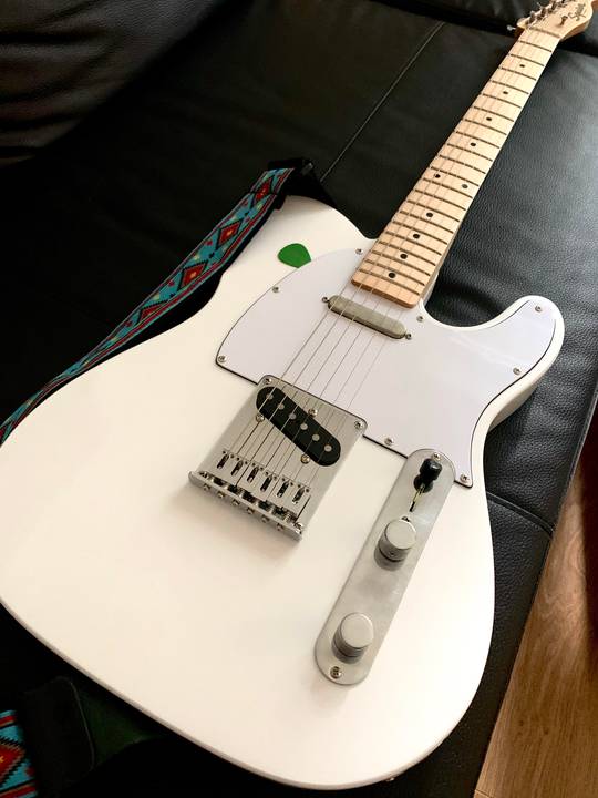 Squier Affinity Telecaster - love that thing! | Scrolller