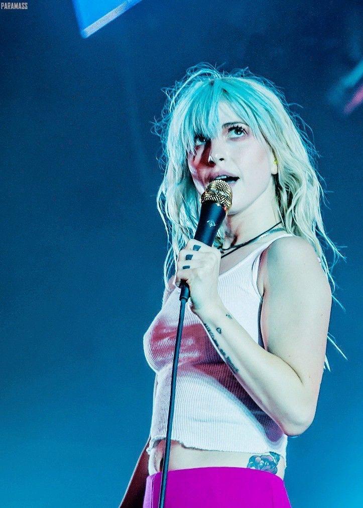 Star gazing 🤩 | Scrolller