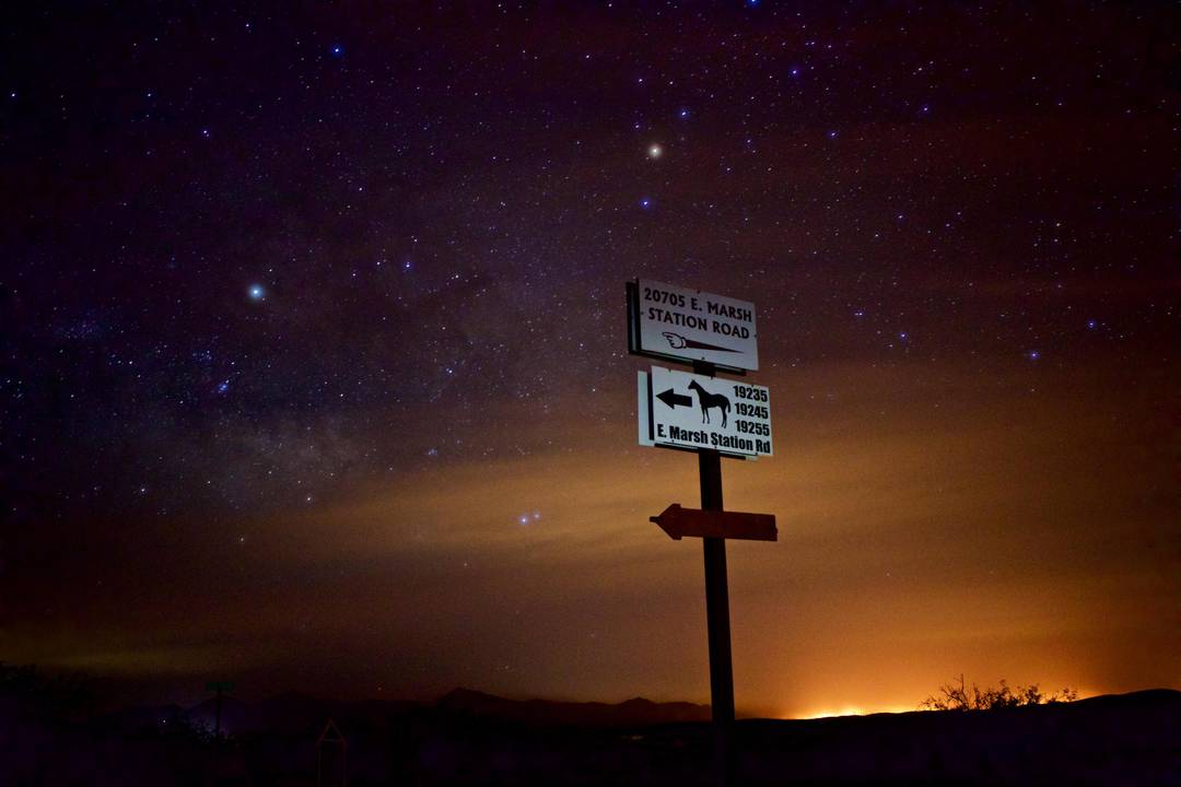 Stars over a wildfire, Tucson, AZ [6000x4000][OC] | Scrolller