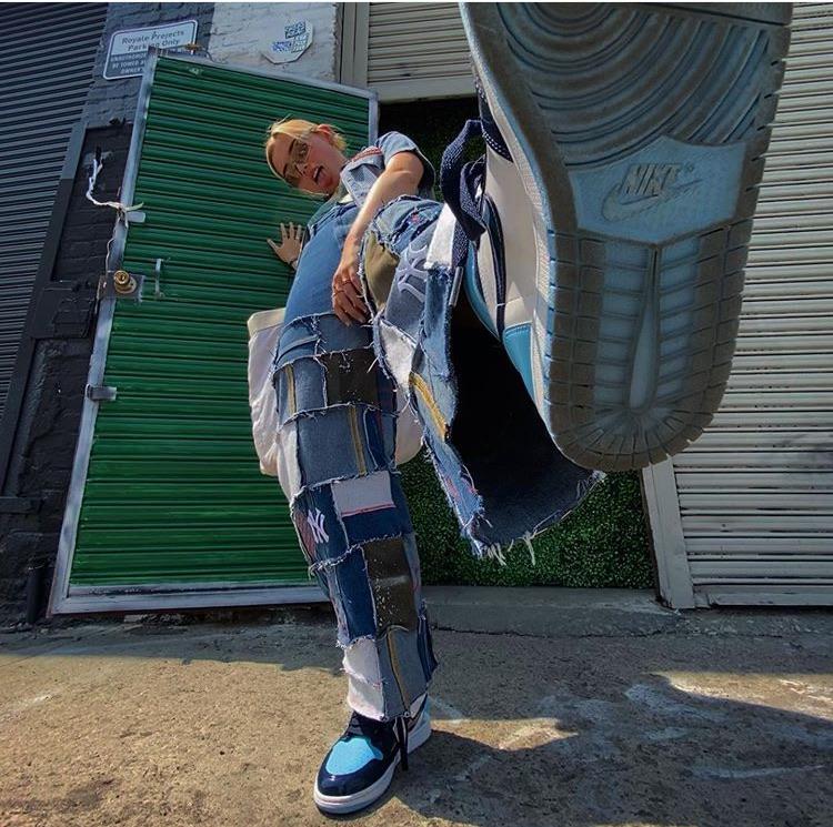 Stomping | Scrolller