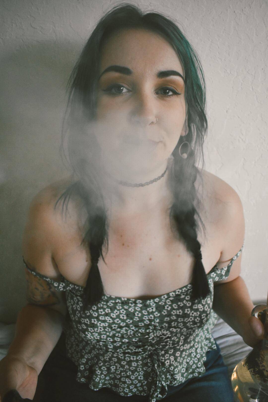 Stoned and cute 💖 | Scrolller