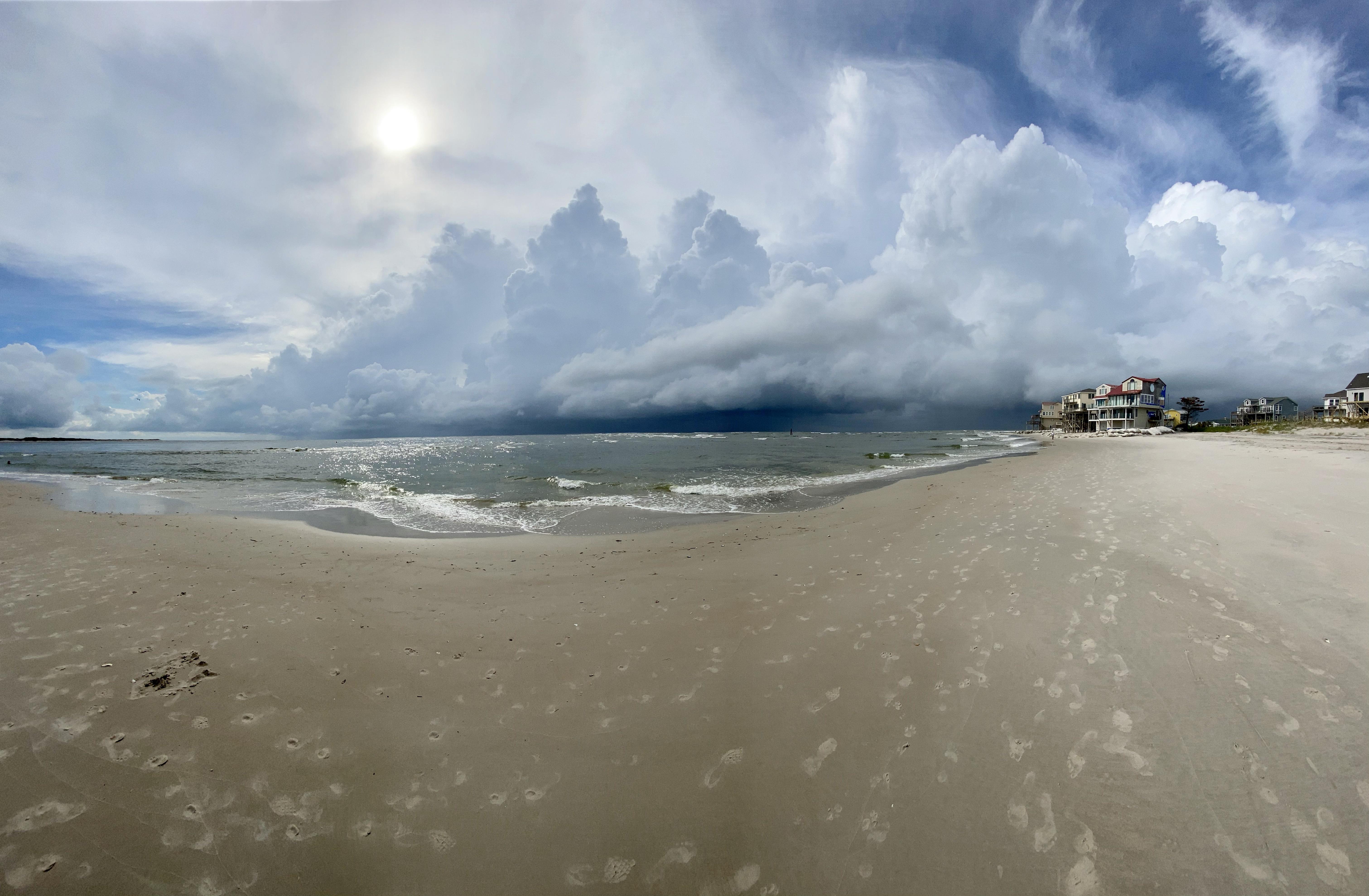 Storm clouds rolling in. | Scrolller