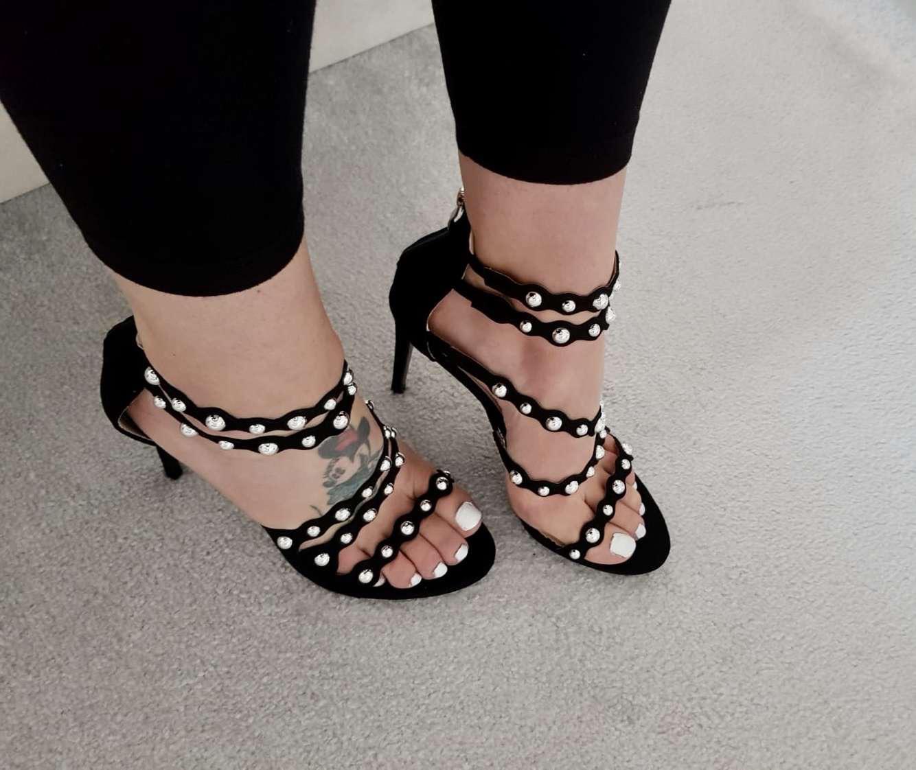 Heel lovers dm me | Scrolller