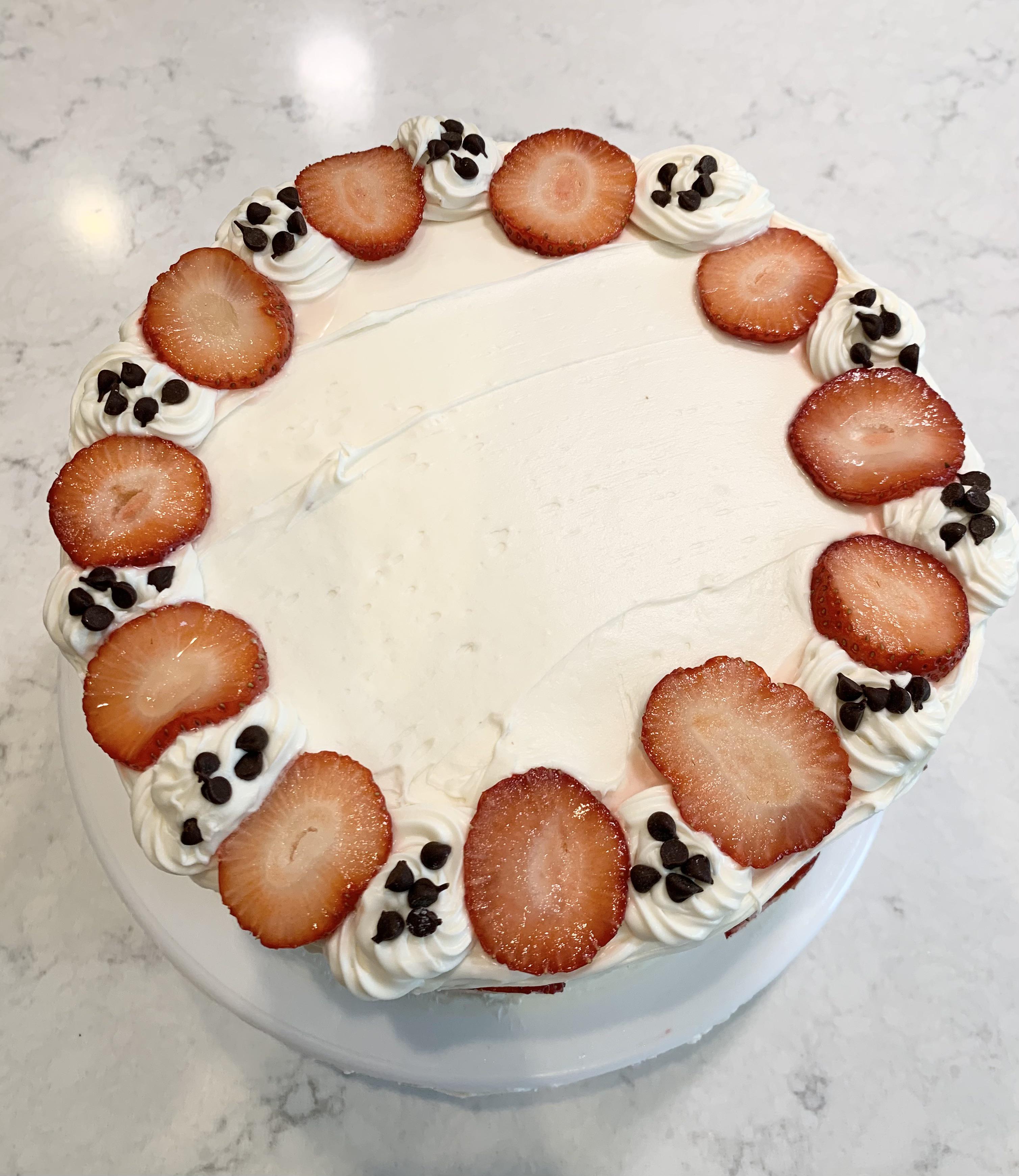 Strawberry cake | Scrolller