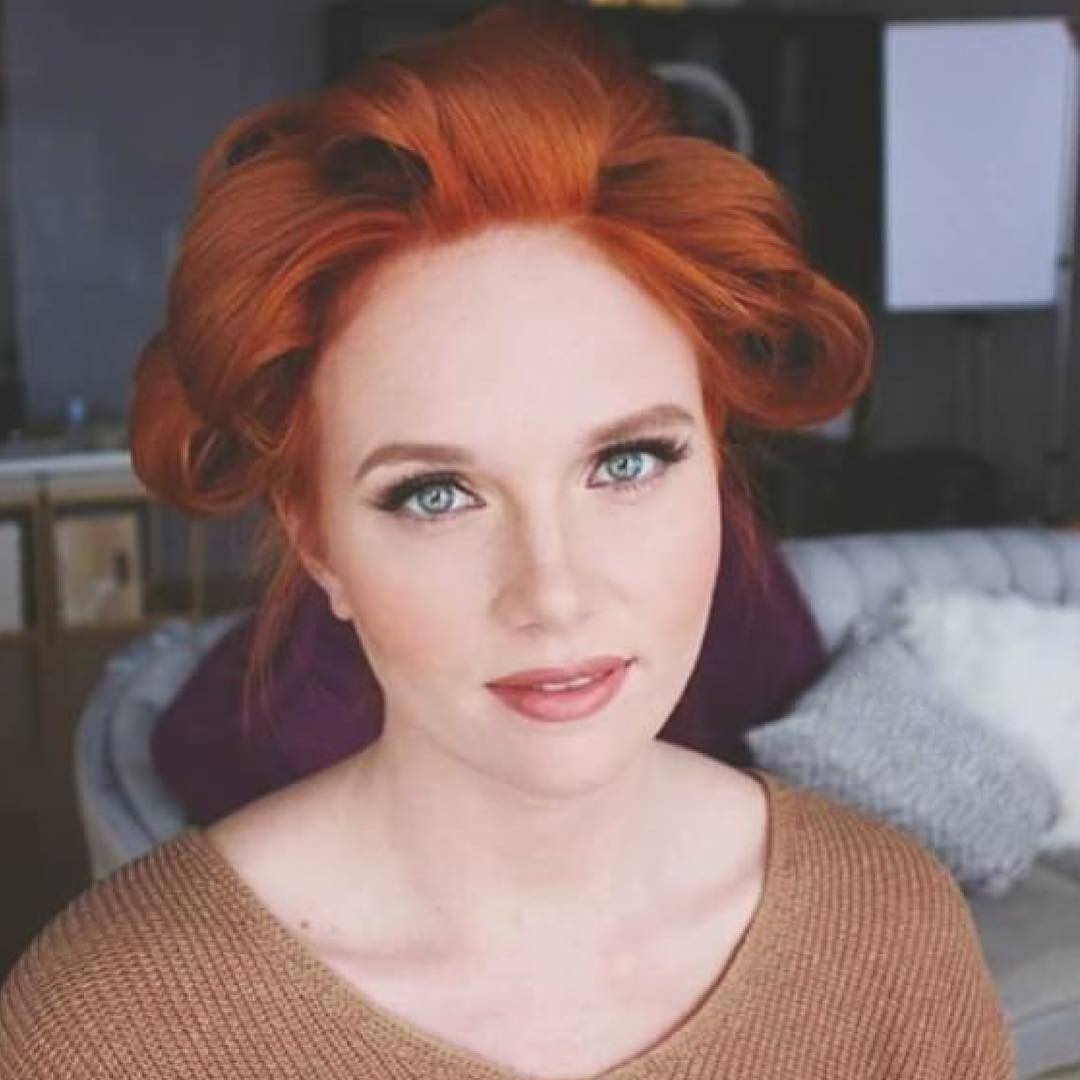 Stunning redhead | Scrolller