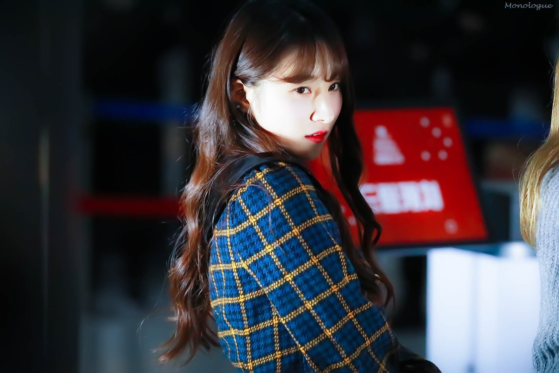 SuA | Scrolller
