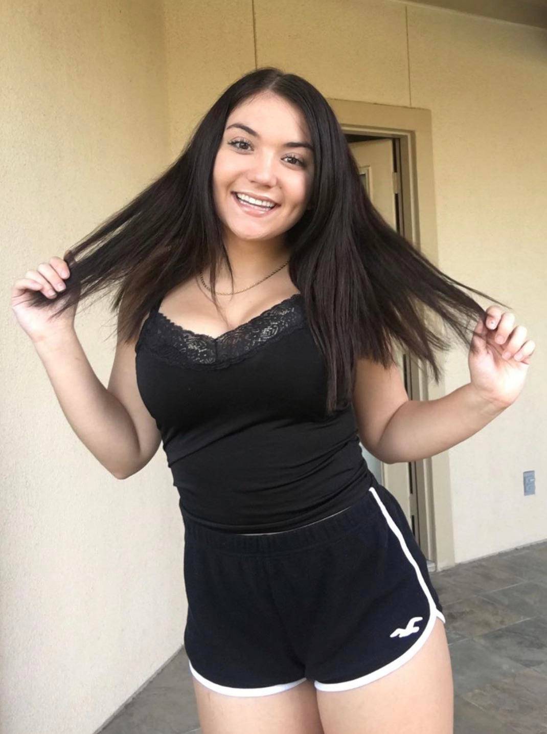 Such an amazing smile | Scrolller