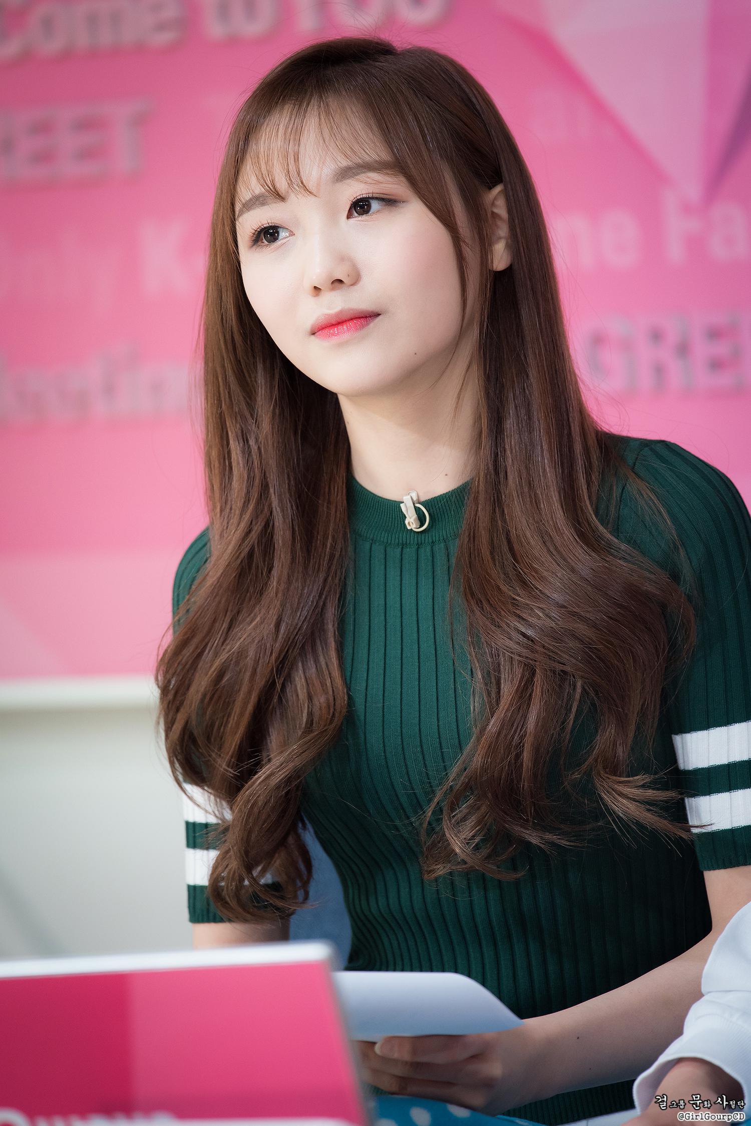 Sujeong | Scrolller