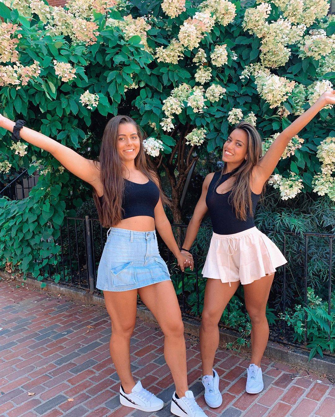 Summer Babes | Scrolller