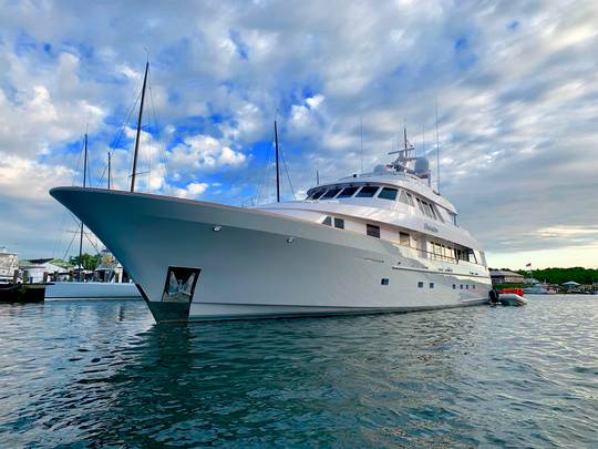 Summer on Block Island, RI | Scrolller