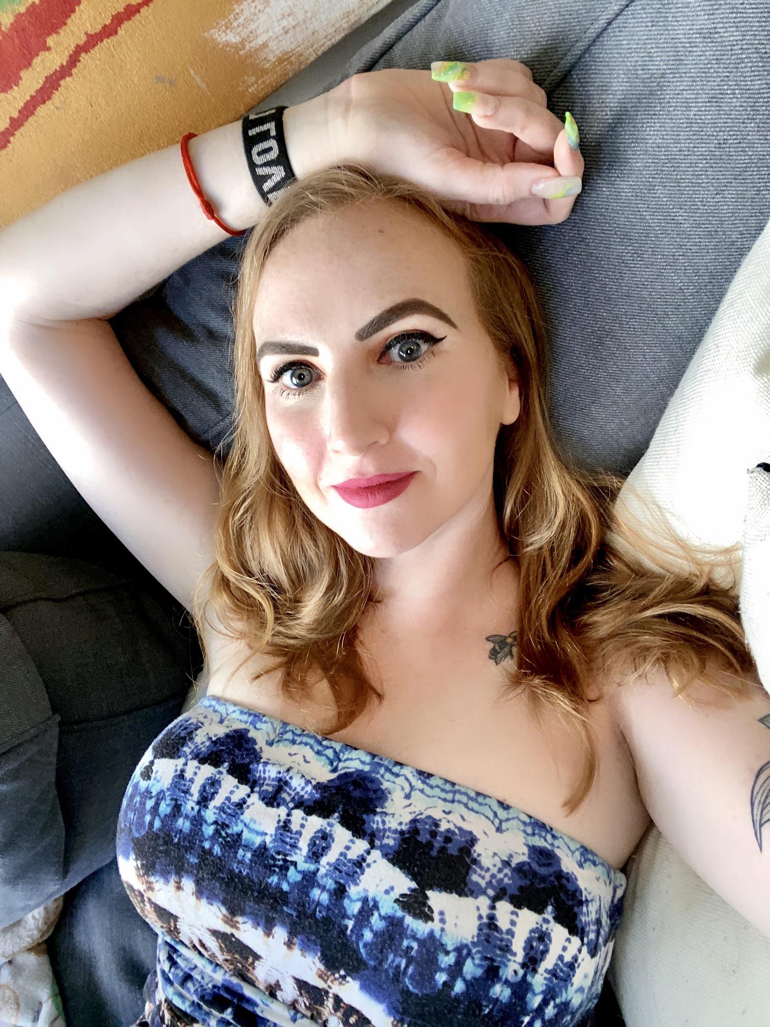 Sunday funday! 😋 (40f) | Scrolller