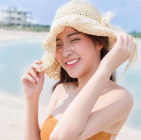 Sunkissed | Scrolller