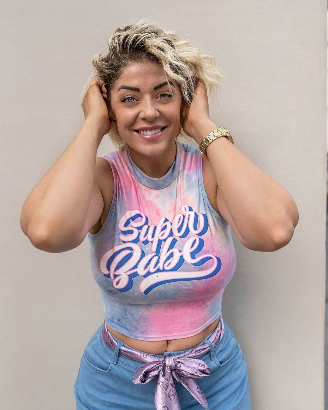 Super babe 1 | Scrolller