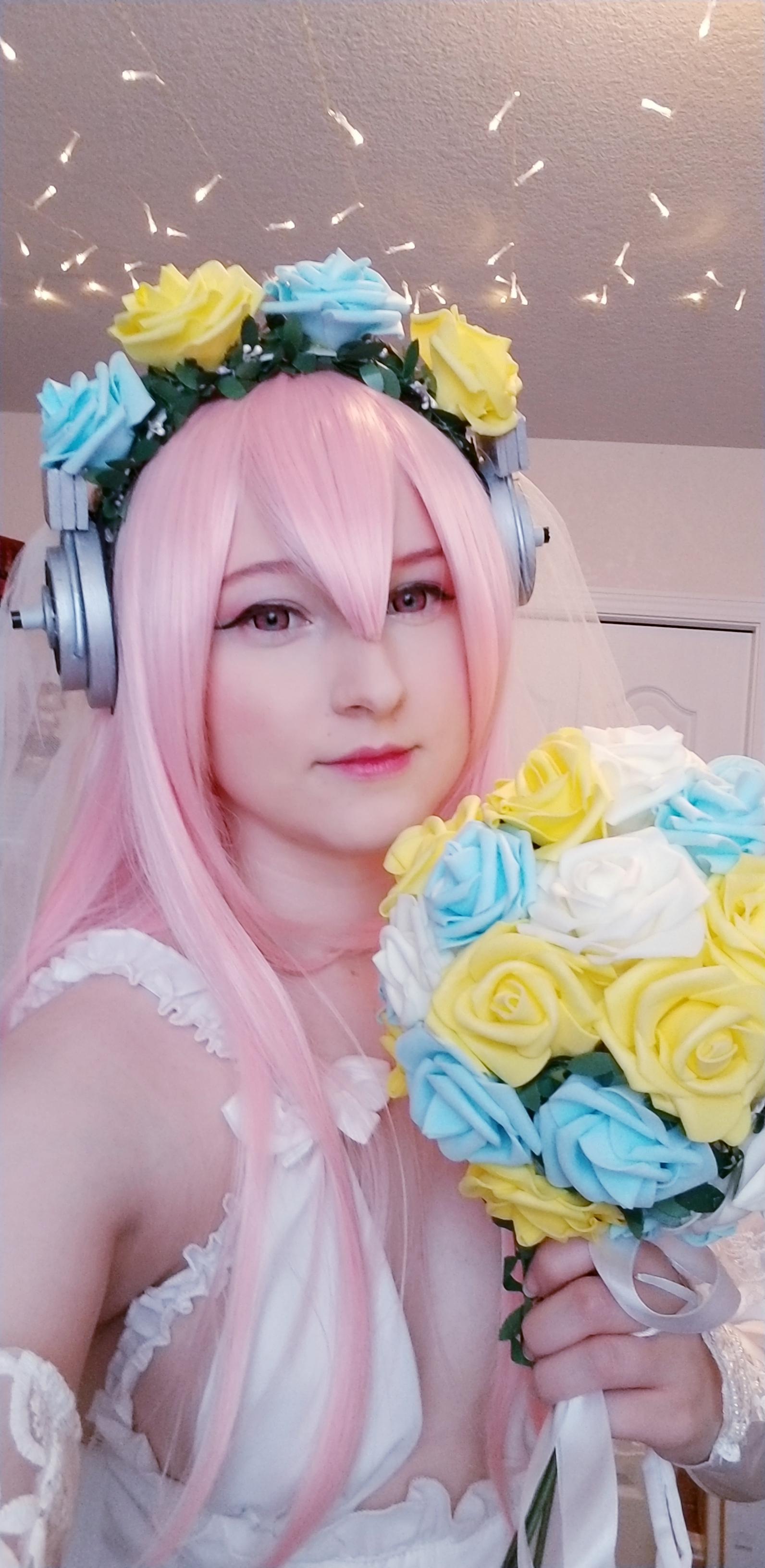 Super Sonico Selfie | Scrolller