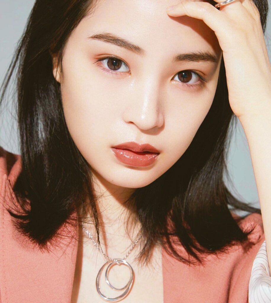 Suzu Hirose | Scrolller