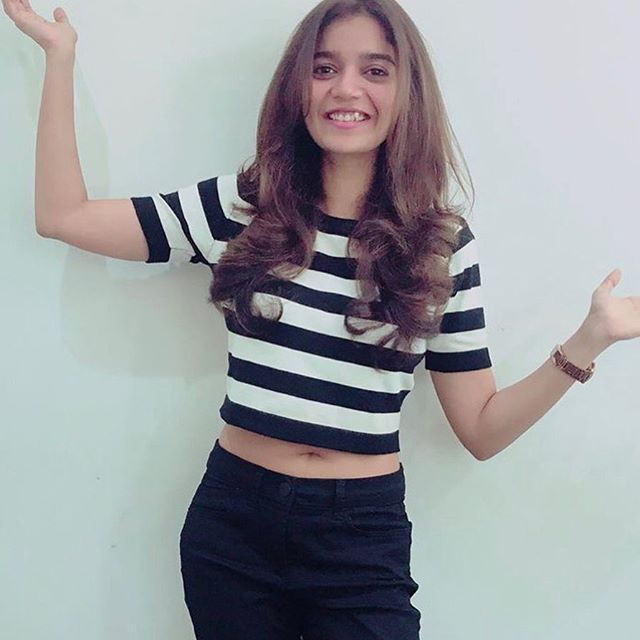 Swathi Reddy Navel | Scrolller