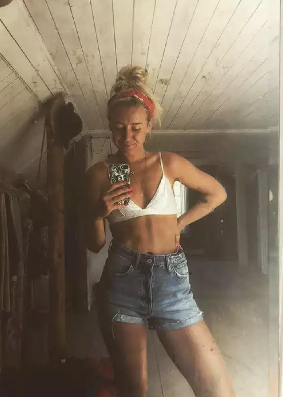 Swedish girl show everyone her flat chest | Scrolller