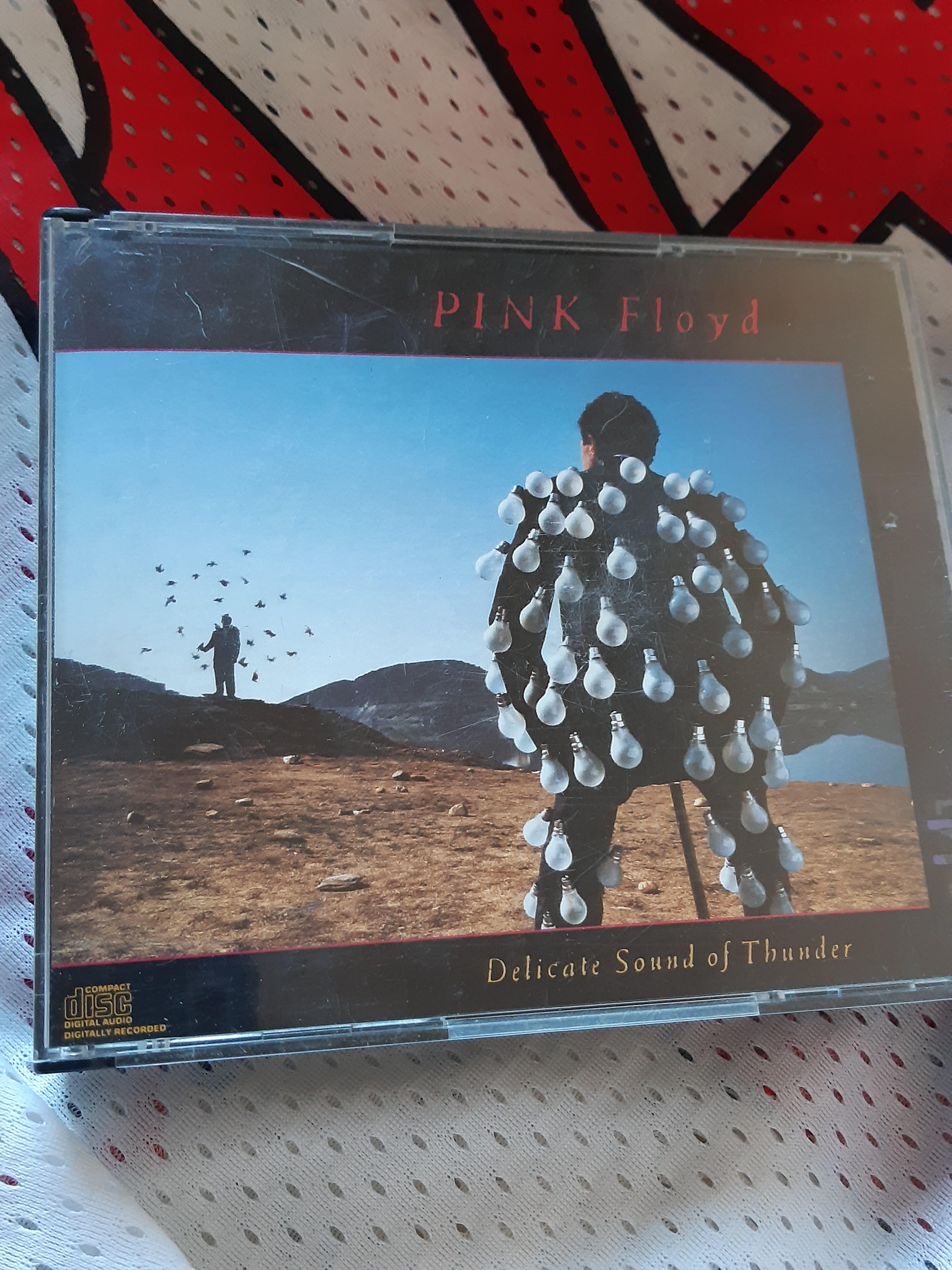 Sweet tunes from 1988, PINK FLOYD | Scrolller