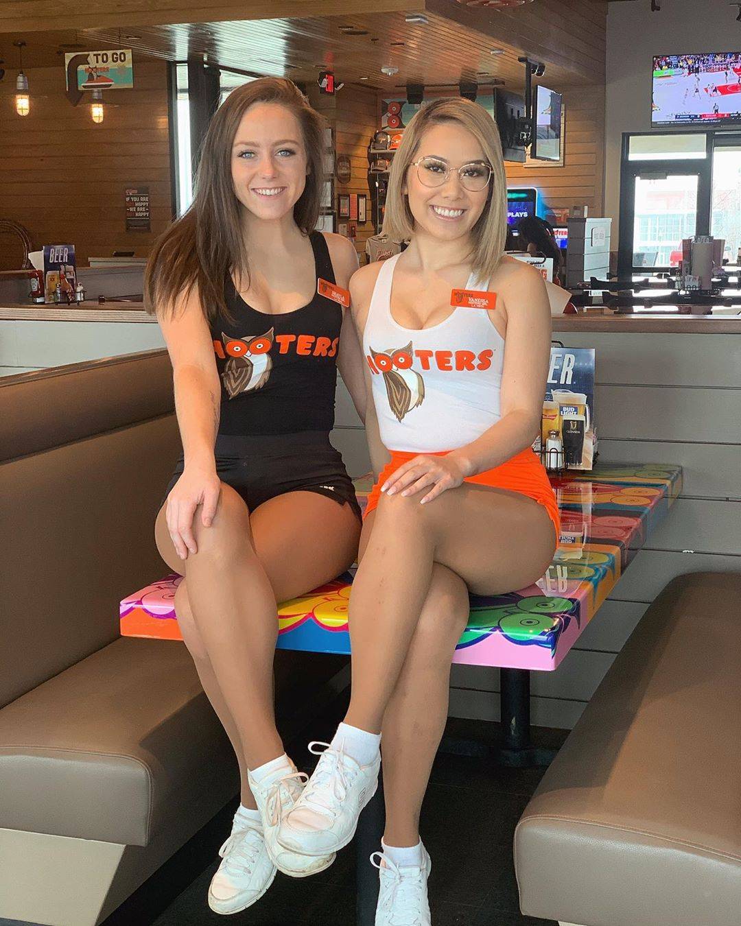 Tabletop Hooters | Scrolller