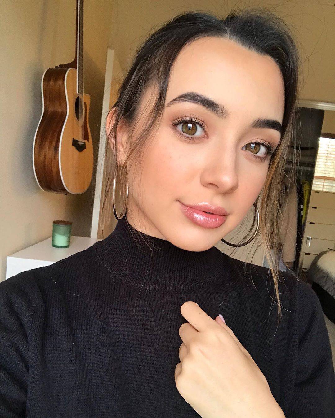 Tactical Turtleneck | Scrolller