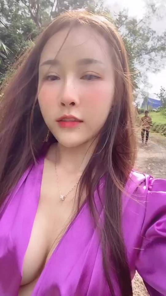 taking a stroll | Scrolller