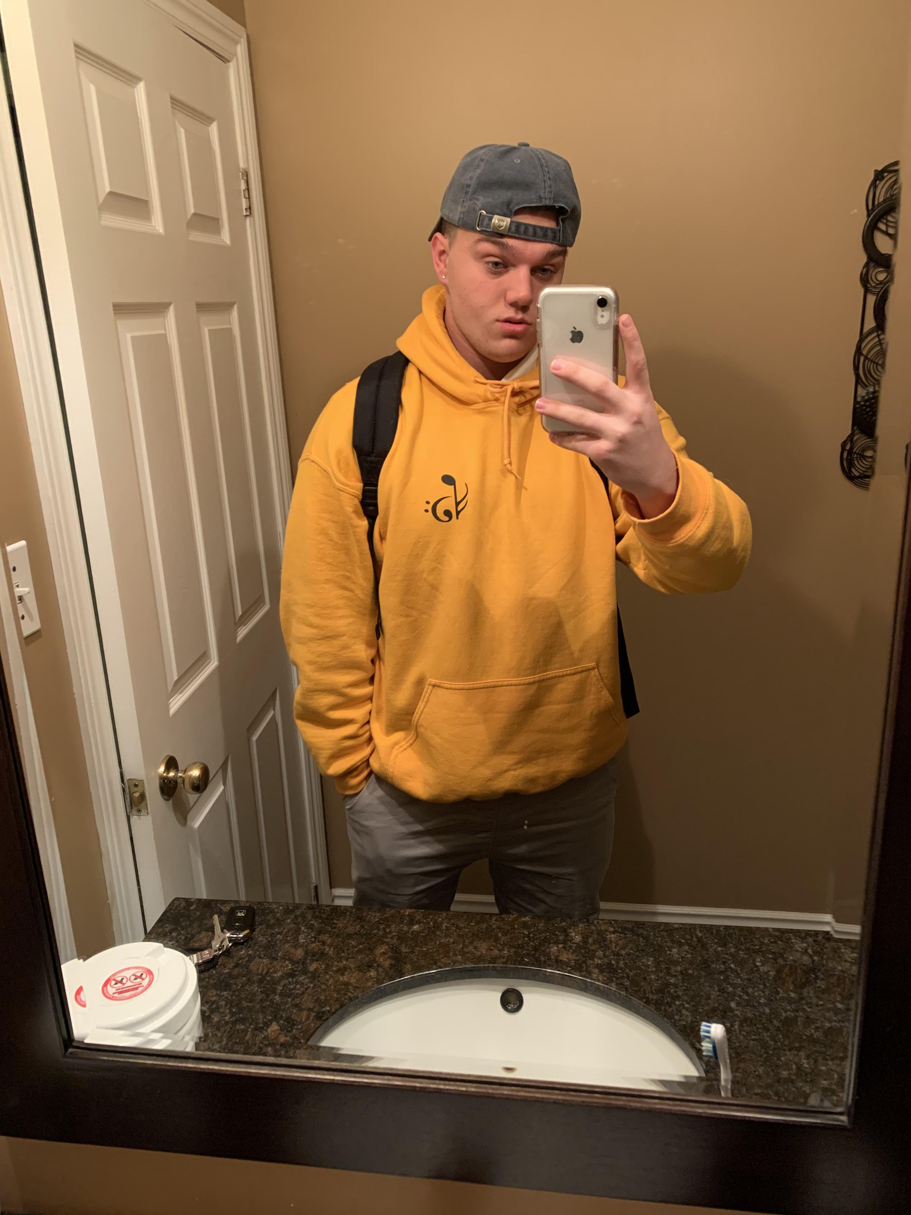 Taking boyfriend applications now 🥰 | Scrolller