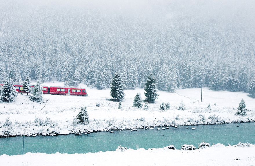 Taking the train home. [880x575] By unknown | Scrolller