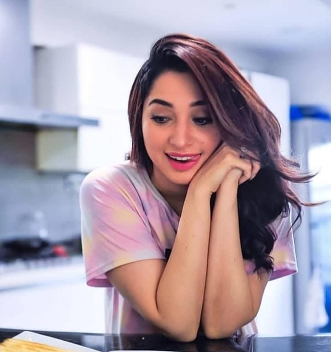 Tamanna Bhatia - whats she thinking | Scrolller