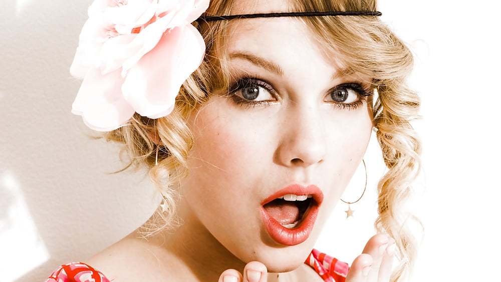 Taylor Swift Opening Her Pretty Mouth Scrolller