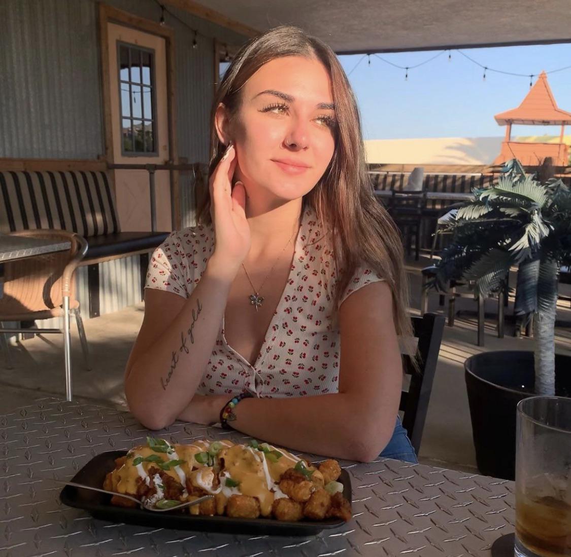 Tell me about me! | Scrolller