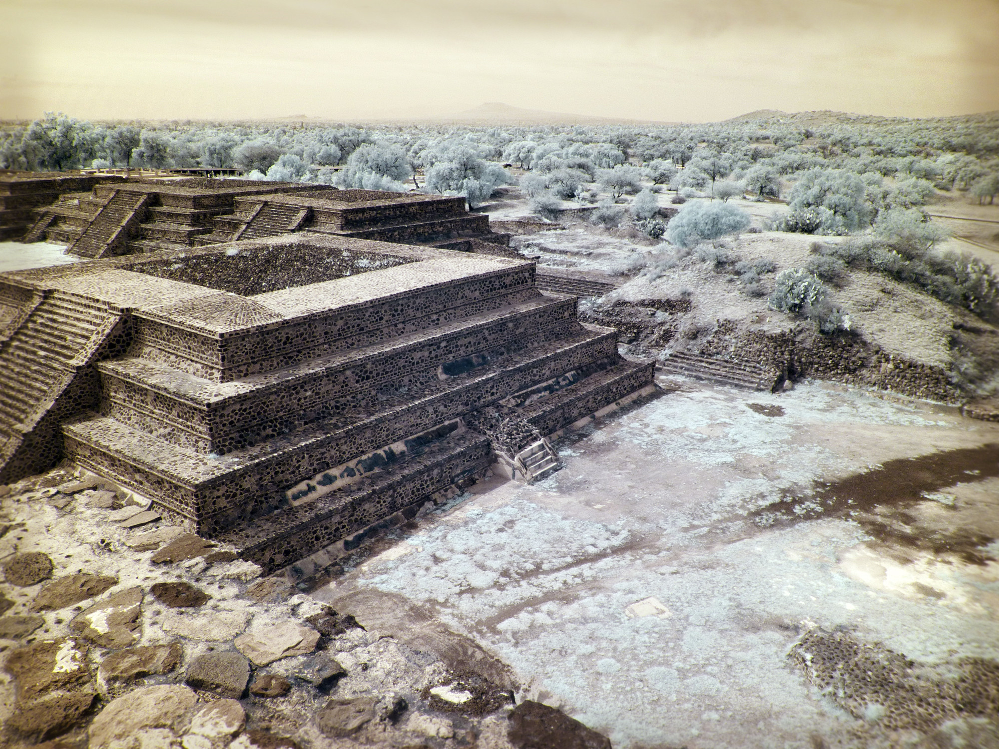 Teotihuacan (Mexico) temples [OC] [2000x1500] | Scrolller