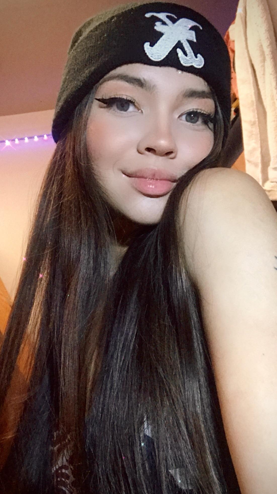 thai and german | Scrolller