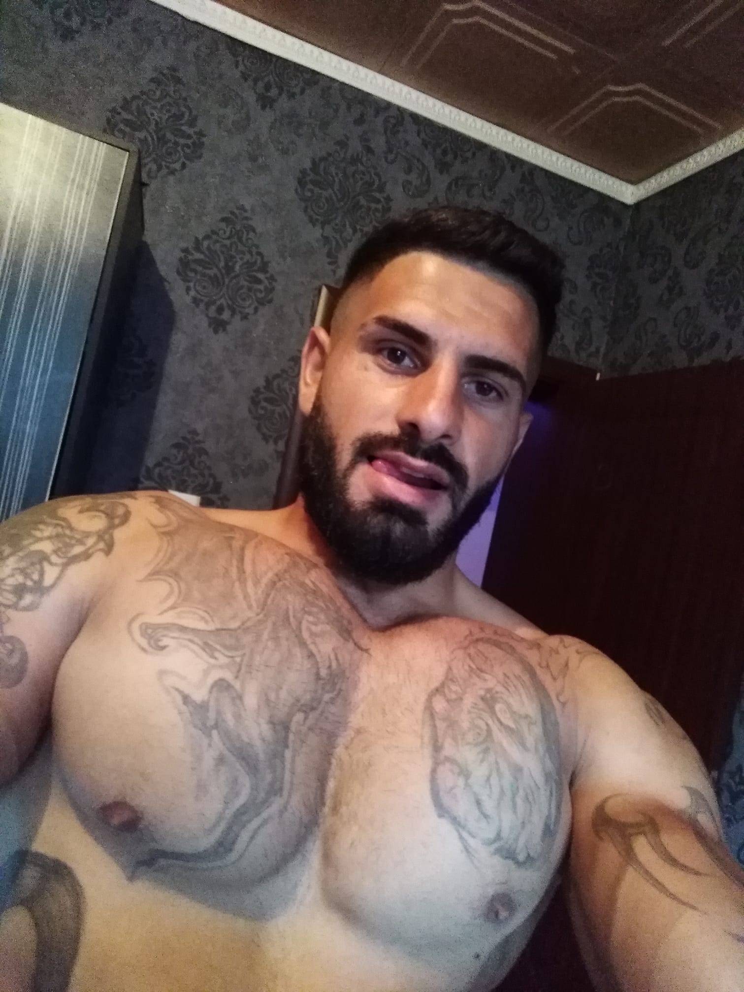 That chest! | Scrolller