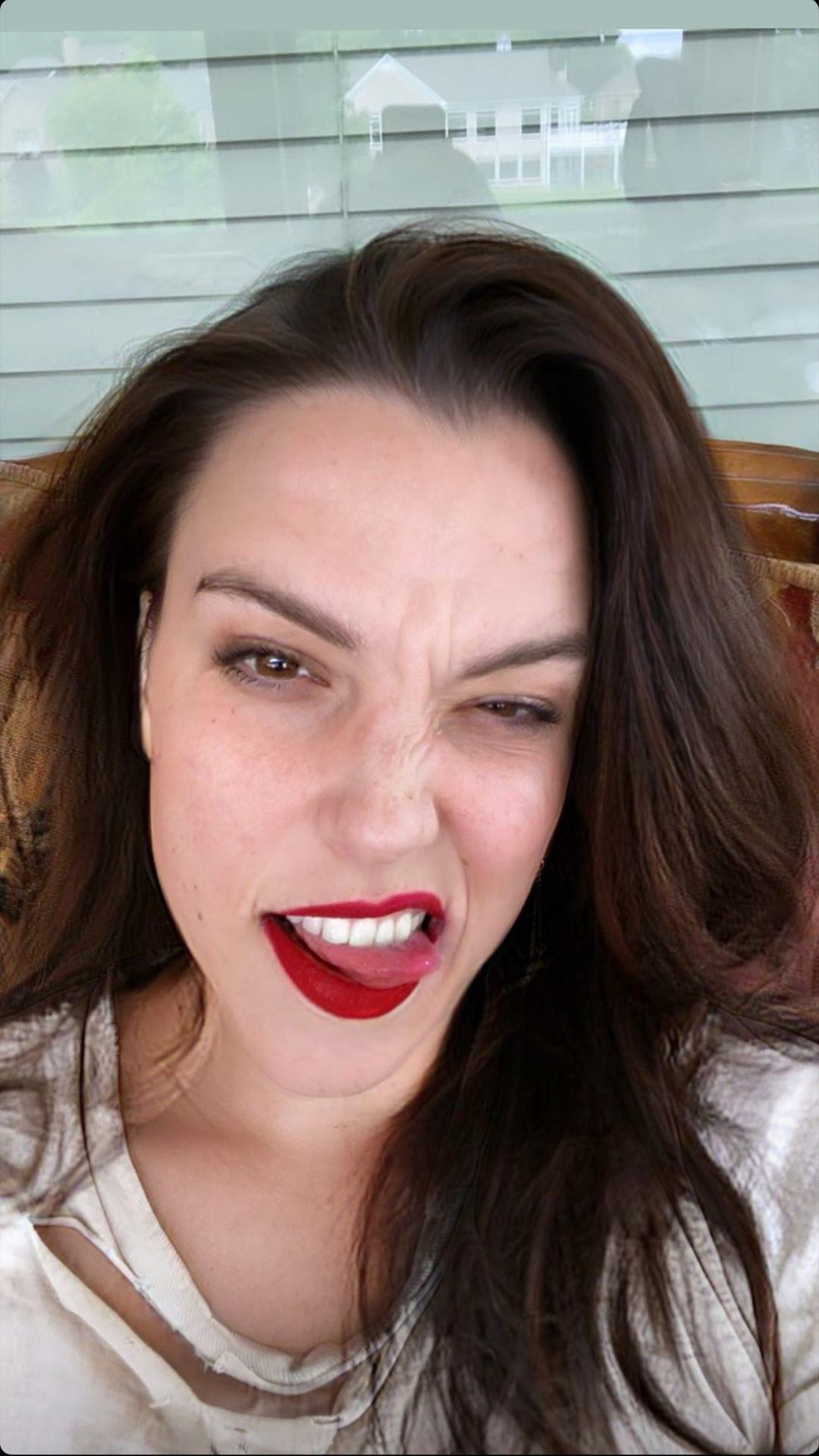 Lzzy Hale | Scrolller