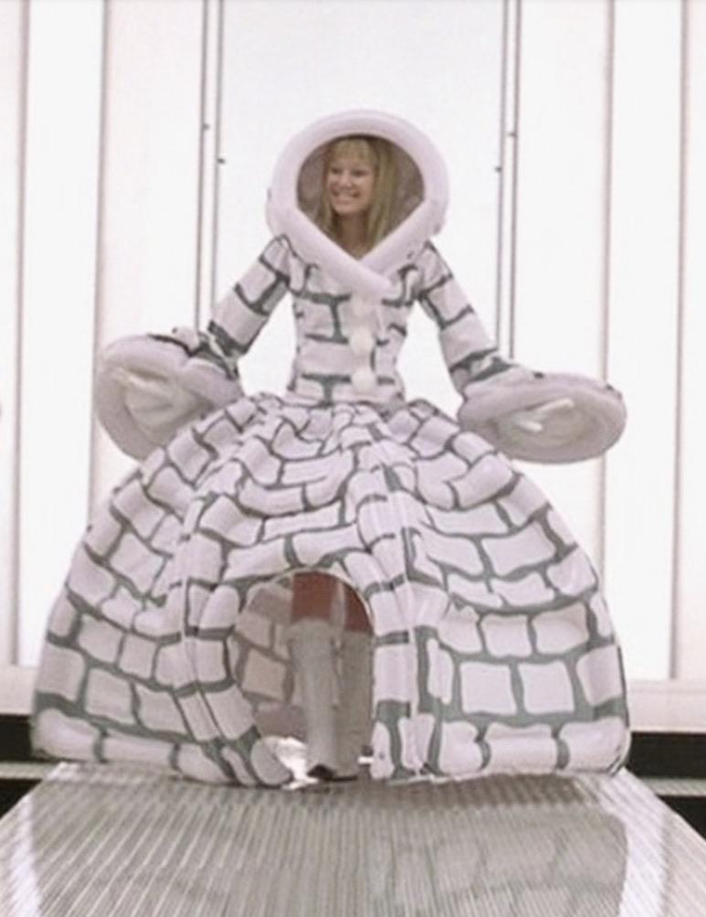 The ever-iconic Lizzie McGuire igloo dress. | Scrolller
