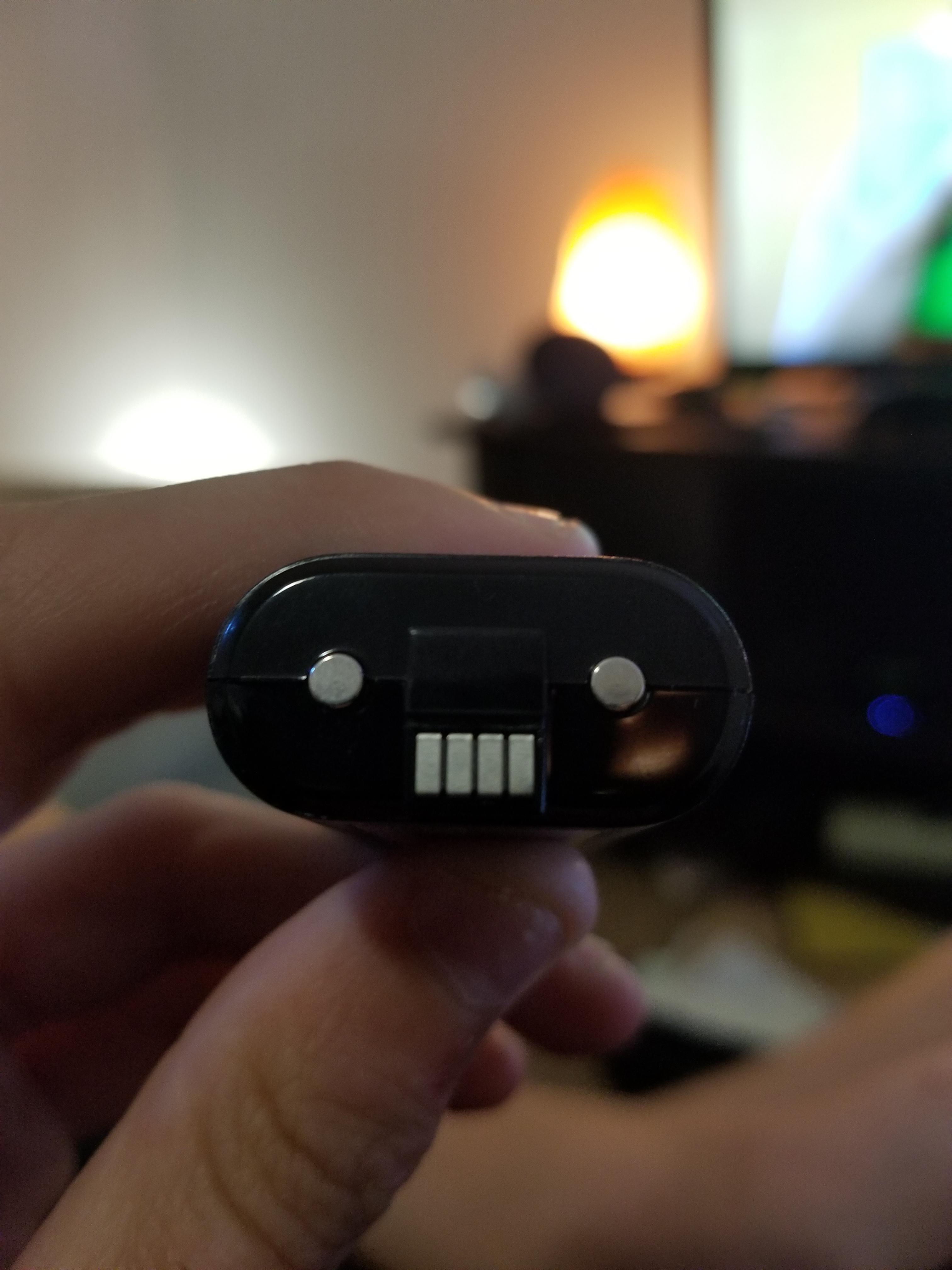 The face in this battery | Scrolller