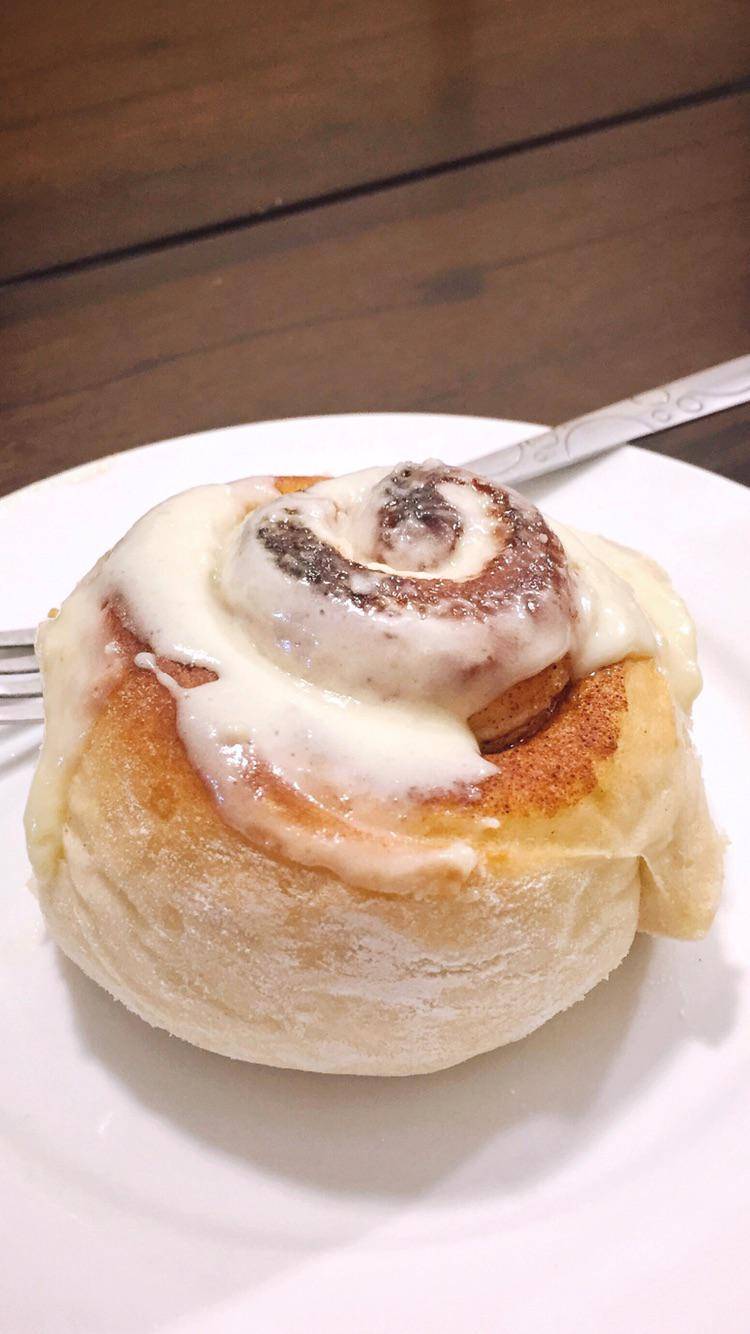 The Perfect Cinnamon Roll | Scrolller