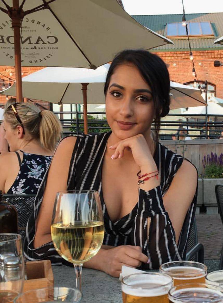 The perfect date | Scrolller