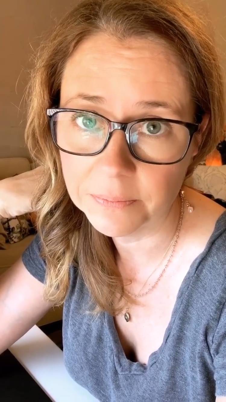 The prettiest baker. | Scrolller