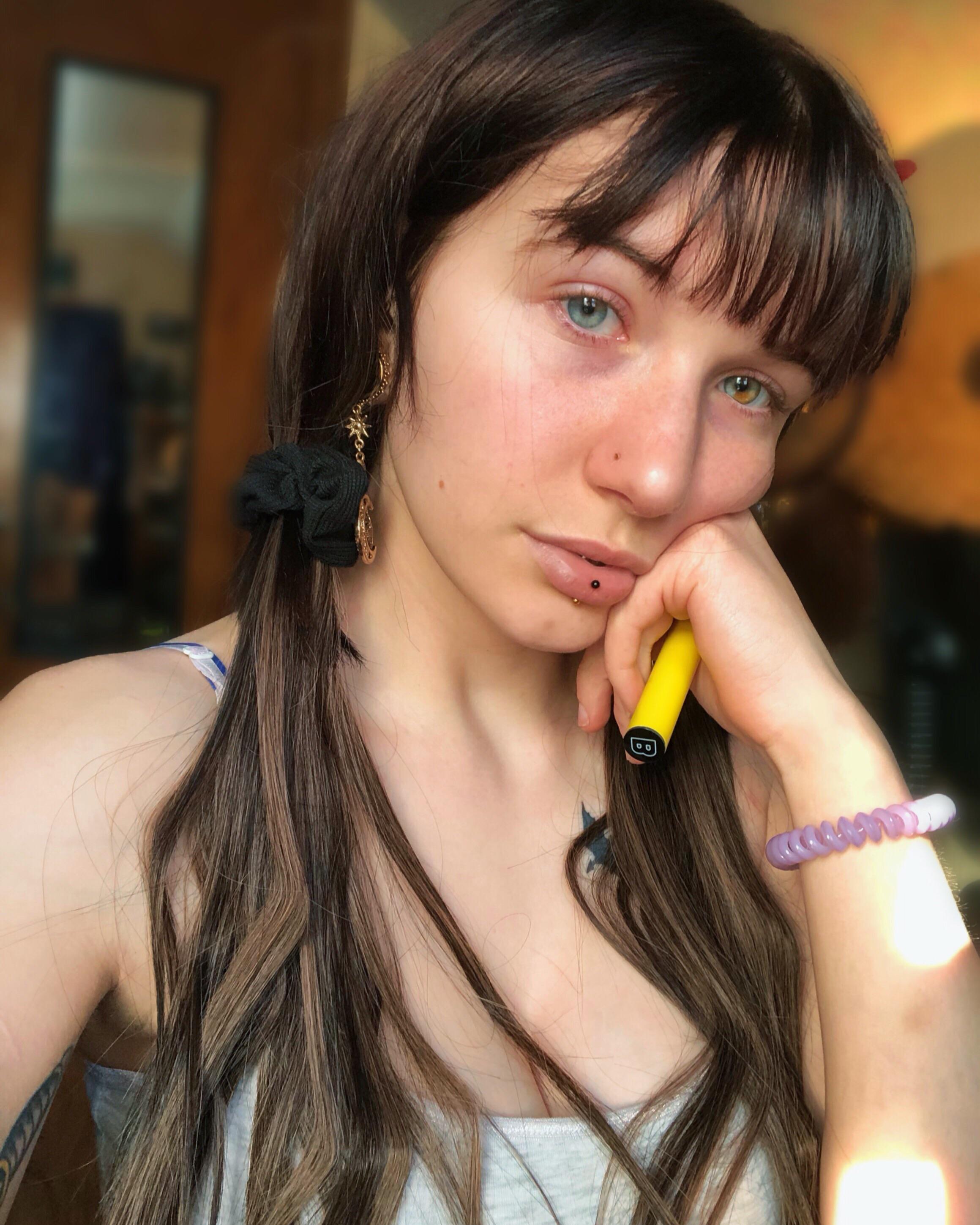 The sun captured my heterochromia beautifully :) [19] | Scrolller